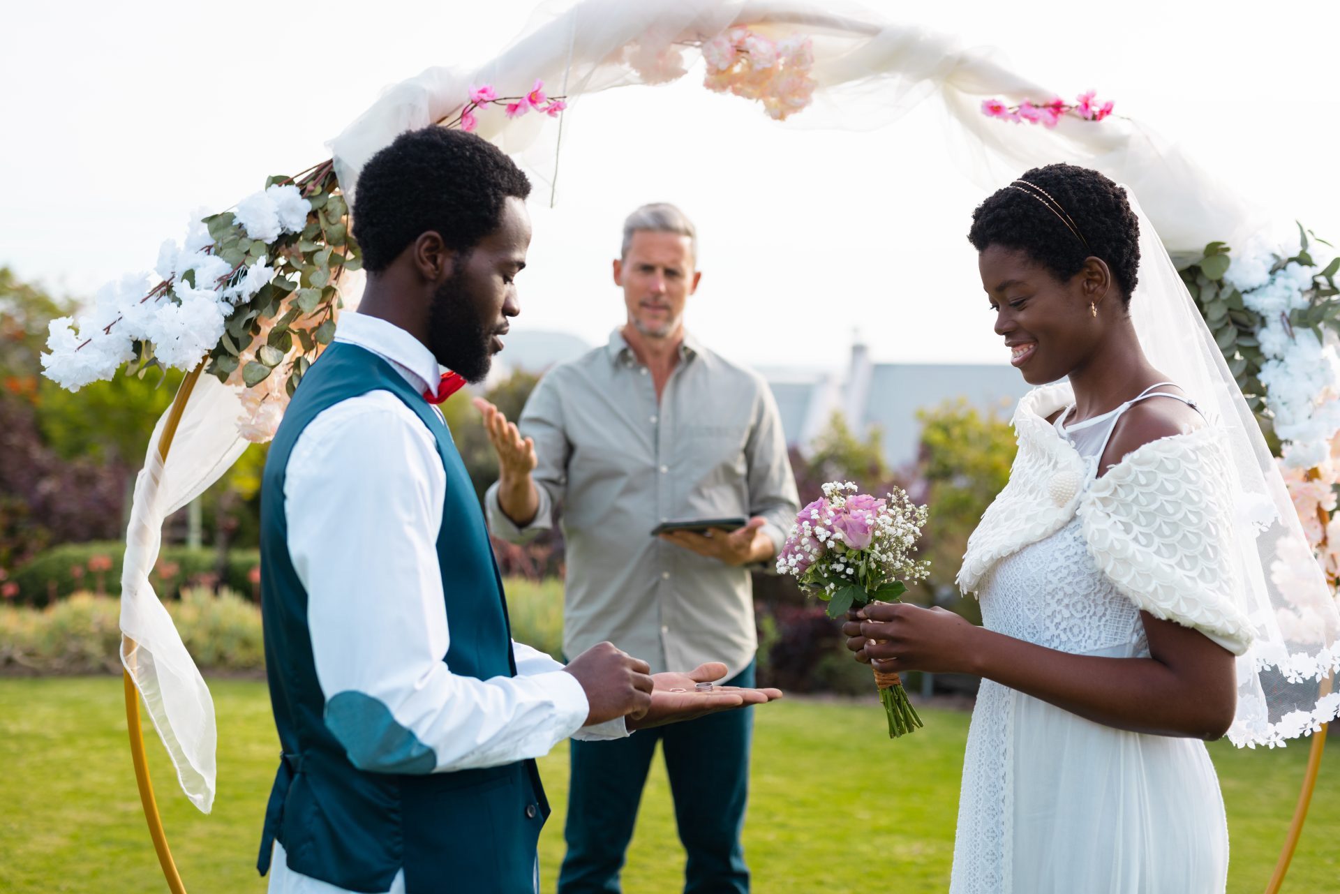 Notaries Can Now Officiate Weddings: Here’s How